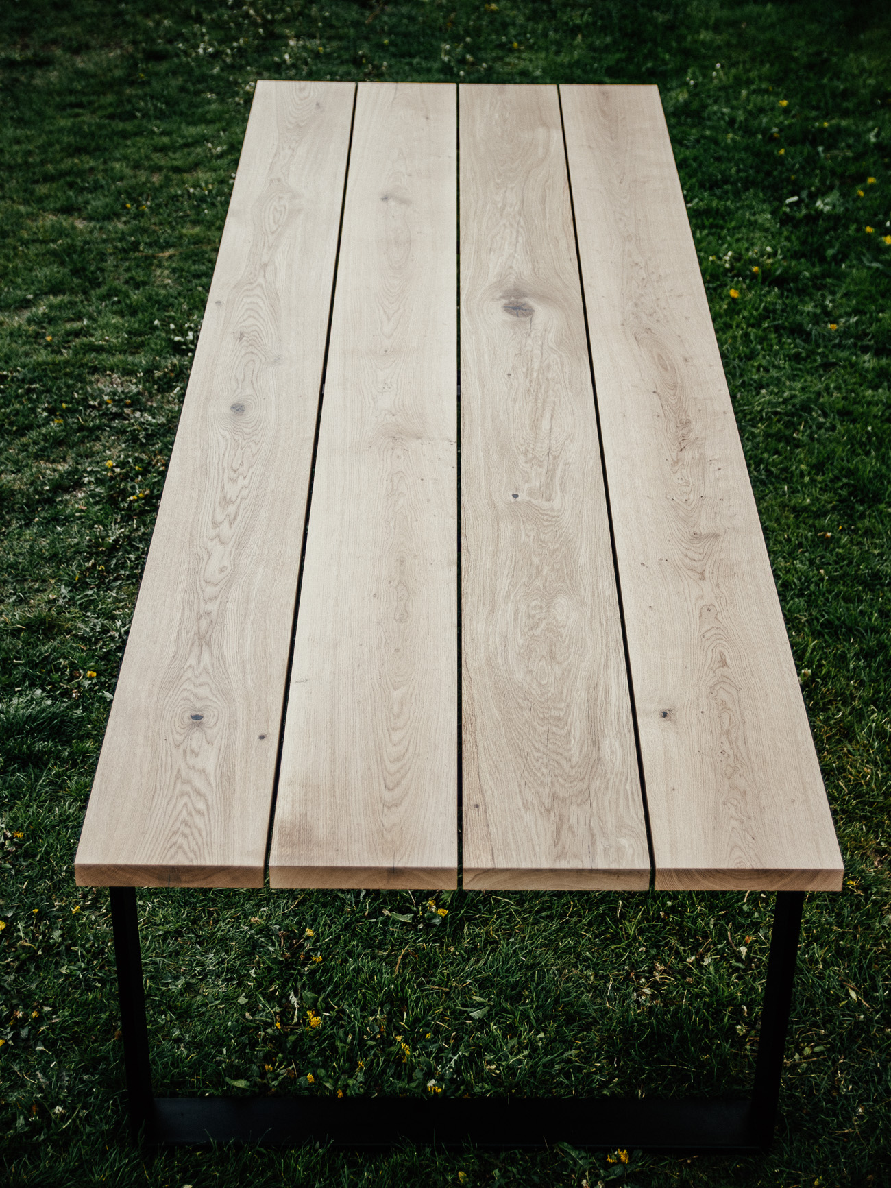 Stół z dębowych desek SEPARADO – MoblerDesign